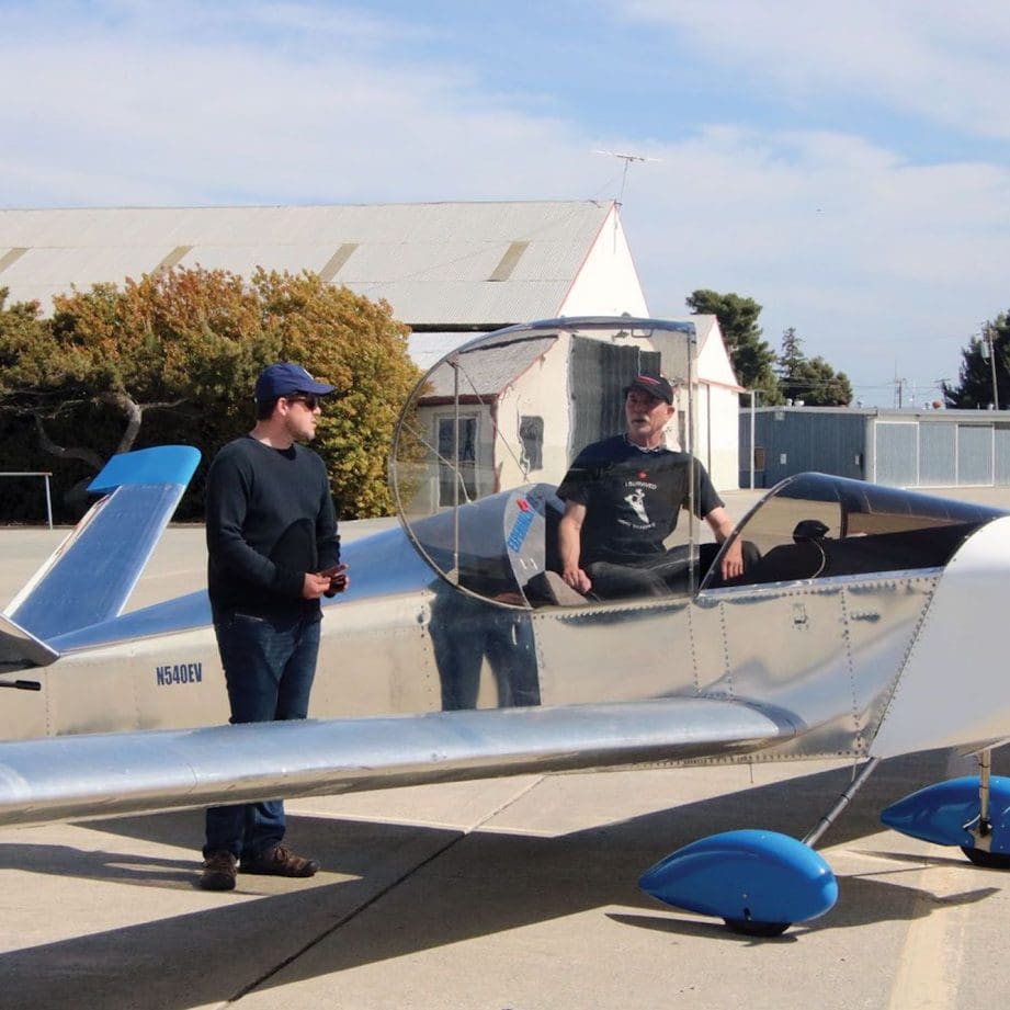 Fly Free opens electric motorcycle orders - webBikeWorld