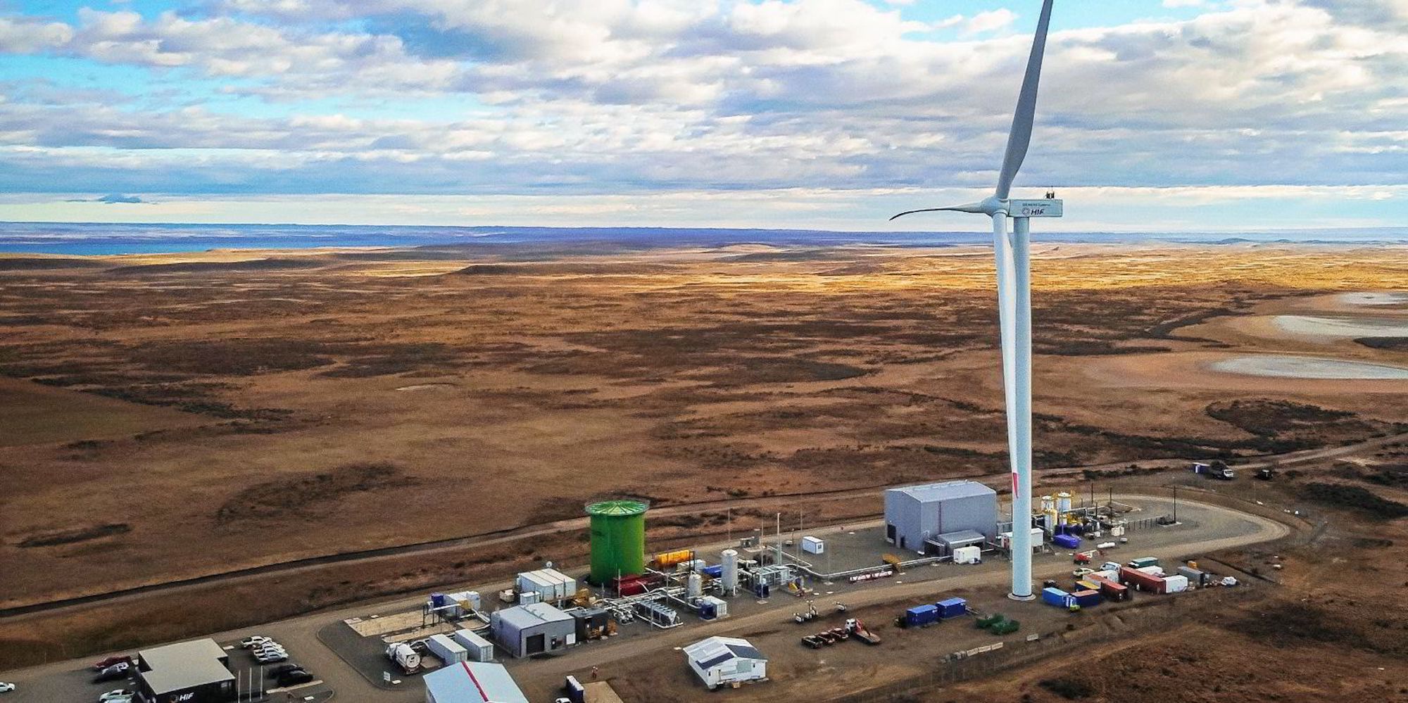 Industry Insider: World’s Largest e-Fuel Plant Approved for Texas - webBikeWorld