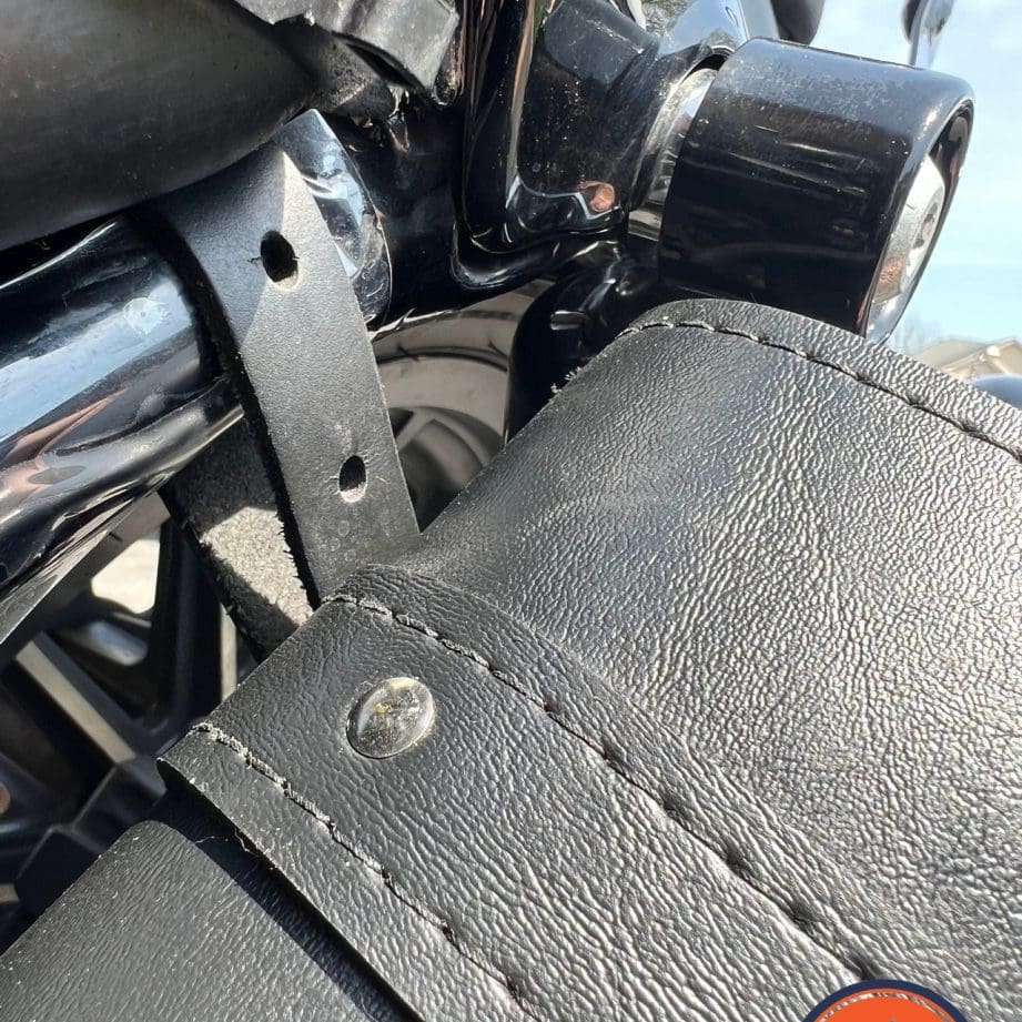 Dowco Willie & Max Synthetic Leather Swingarm Bag Review