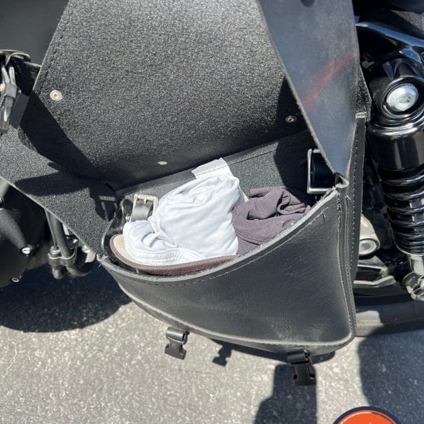 Dowco Willie & Max Synthetic Leather Swingarm Bag Review