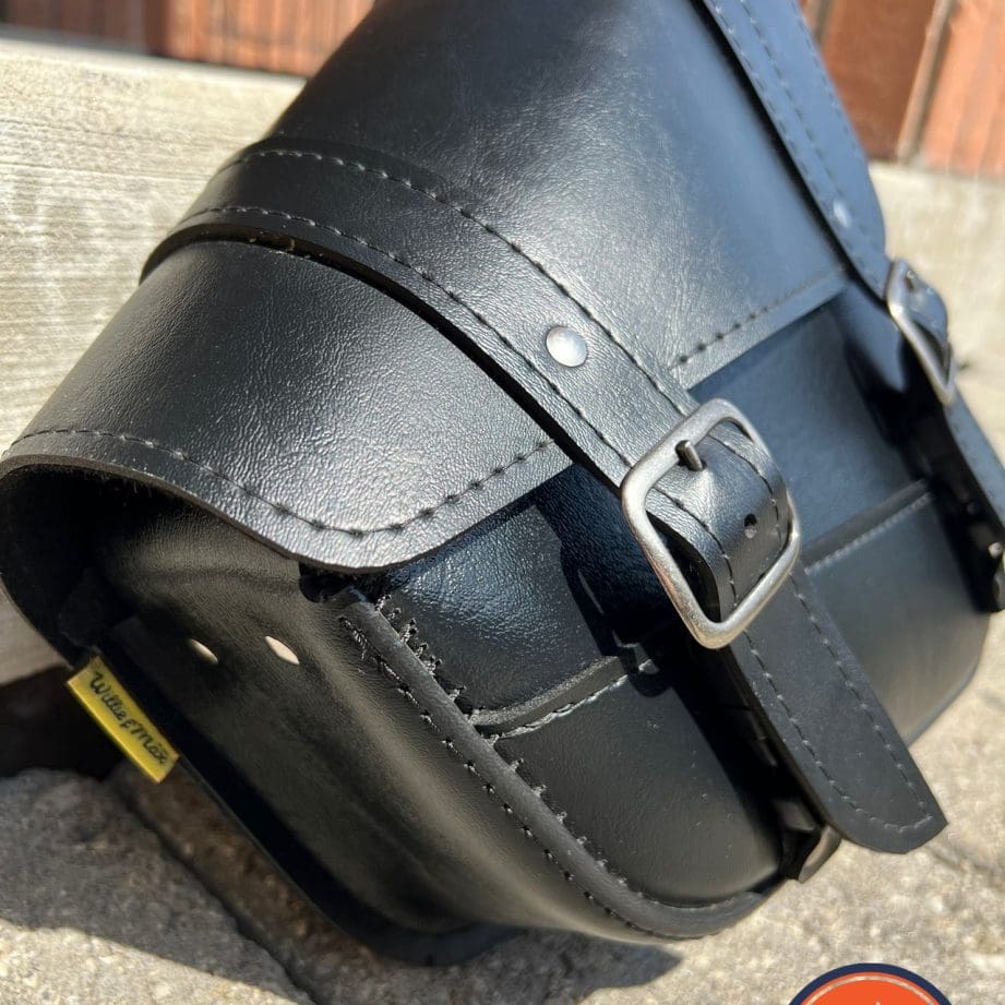 Dowco Willie & Max Synthetic Leather Swingarm Bag Review