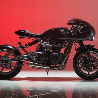 Triumph Thruxton honours Ace Cafe - webBikeWorld