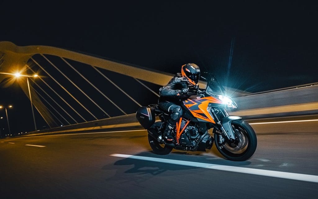 2023 KTM 1290 Super Duke GT [Specs, Features, Photos]