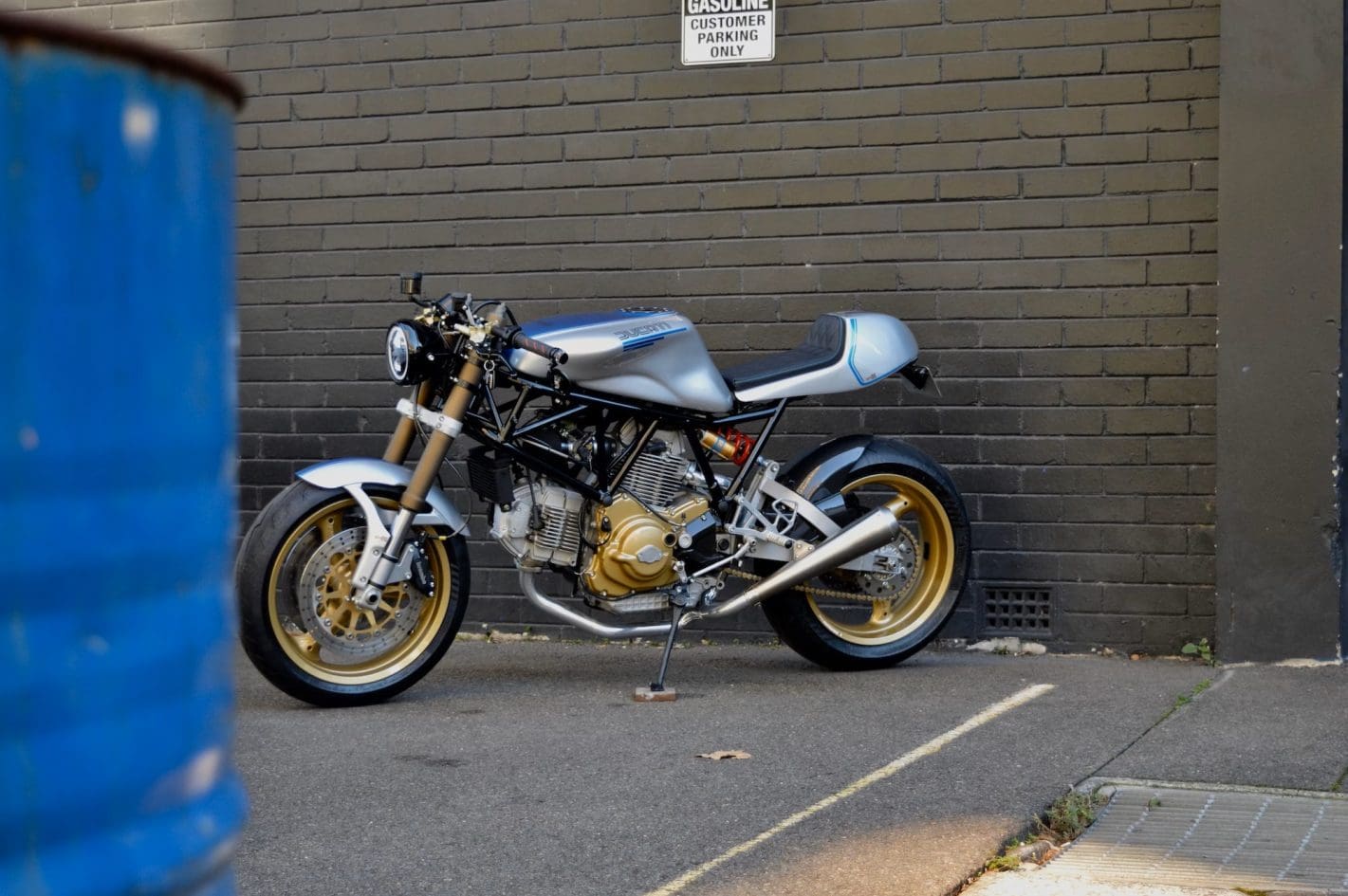 Bike Of The Day: Custom 2000 Ducati 900 SS by Shed X - webBikeWorld