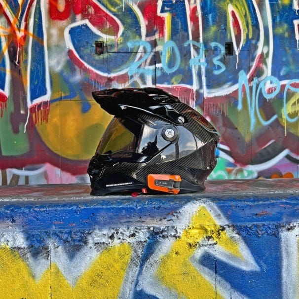 Hands-On Review: Scorpion EXO XT9000 Carbon Solid Helmet