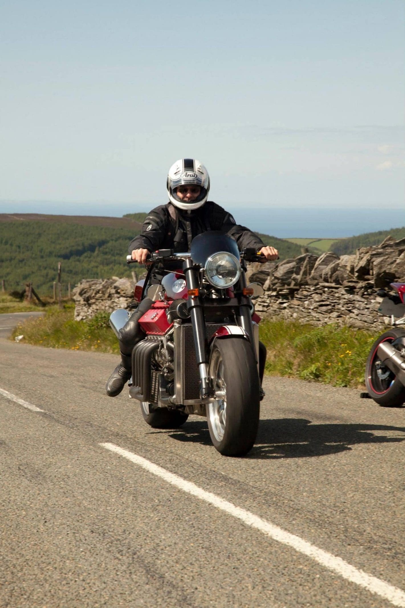 8000cc “Viper” V10 Muscle-cycle Continues to Land World Records ...