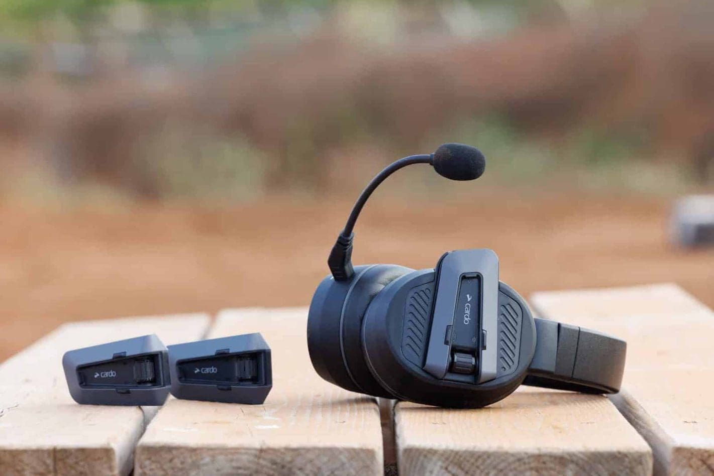 Cardo Systems: Say Hello to the New PACKTALK EDGEPHONES - webBikeWorld