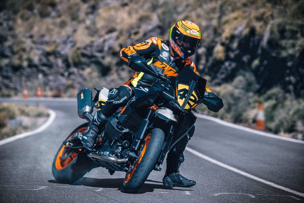 KTM's 890 SMT is Retuned for MY2024 - webBikeWorld