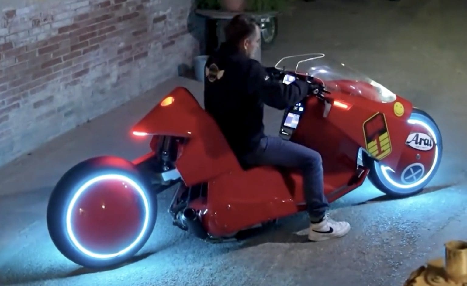 Custom Eye Candy: The Akira Bike Project - webBikeWorld