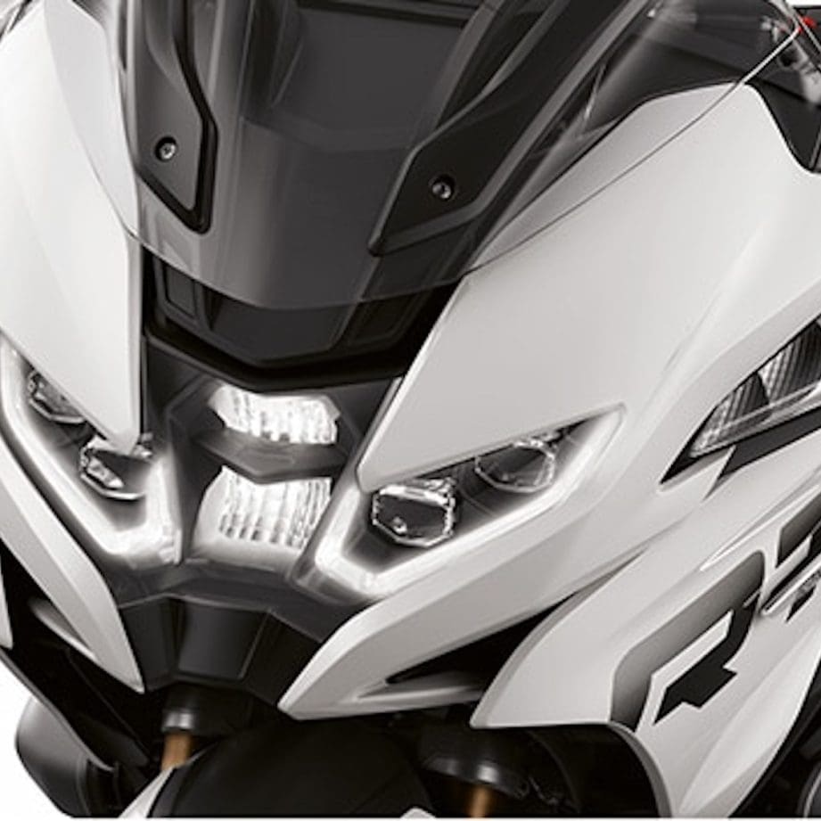 2023 BMW F900 R [Specs, Features, Photos]