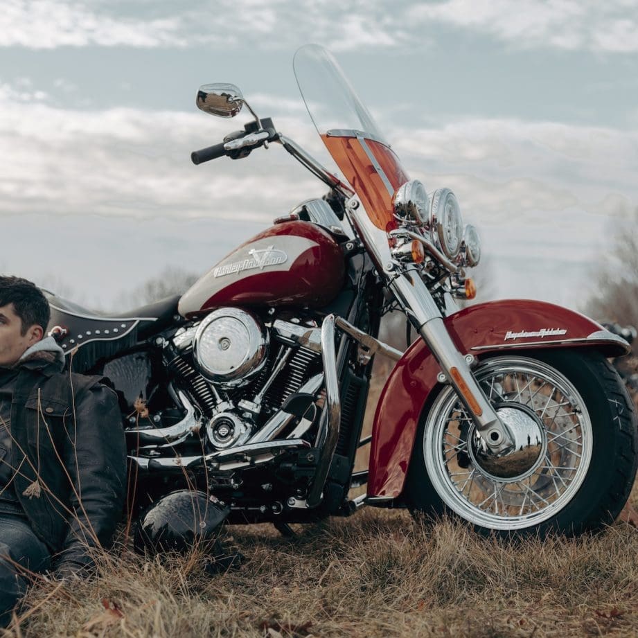 2022 Harley Davidson Electra Glide Standard [Specs, Features, Photos] | wBW